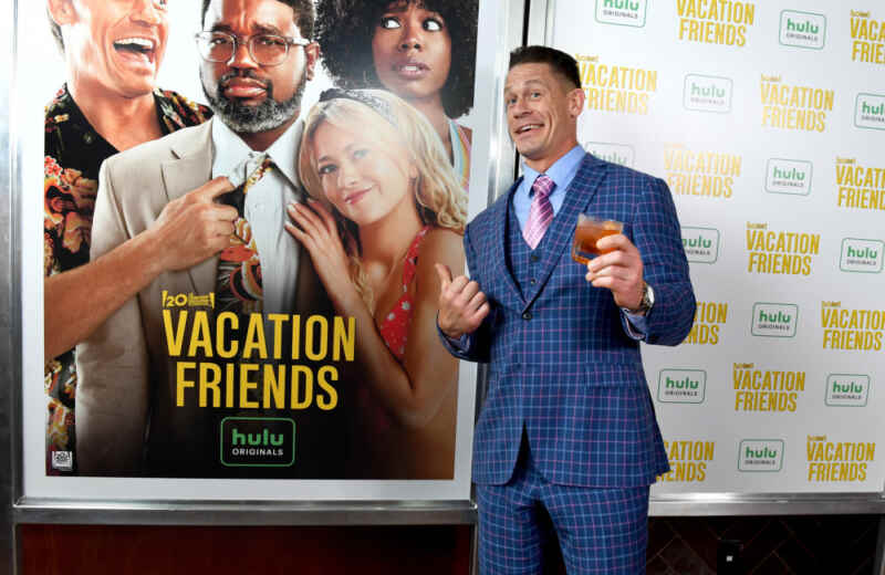 John Cena und Jason Momoa: Rollen in 'Killer Vacation'