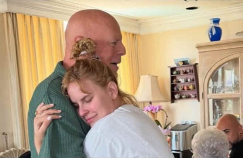 Tallulah Willis: Sie verteidigt stolz ihre Fotos von Bruce Willis - Viply